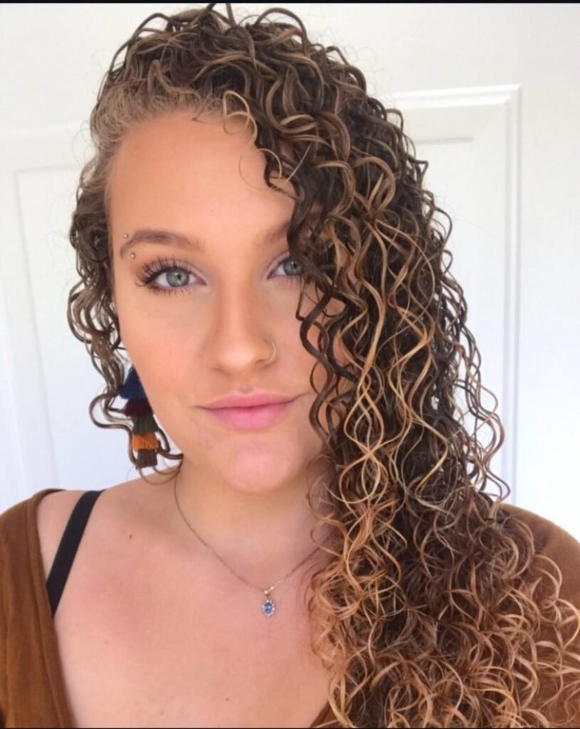 21 Fabulous Curly Summer Hairstyles For A Stunning Look – Style Sage Pro